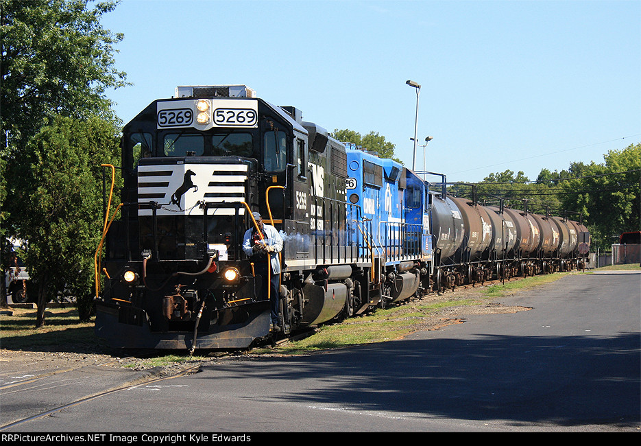 NS GP38-2 #5269 on YPMO-R1
